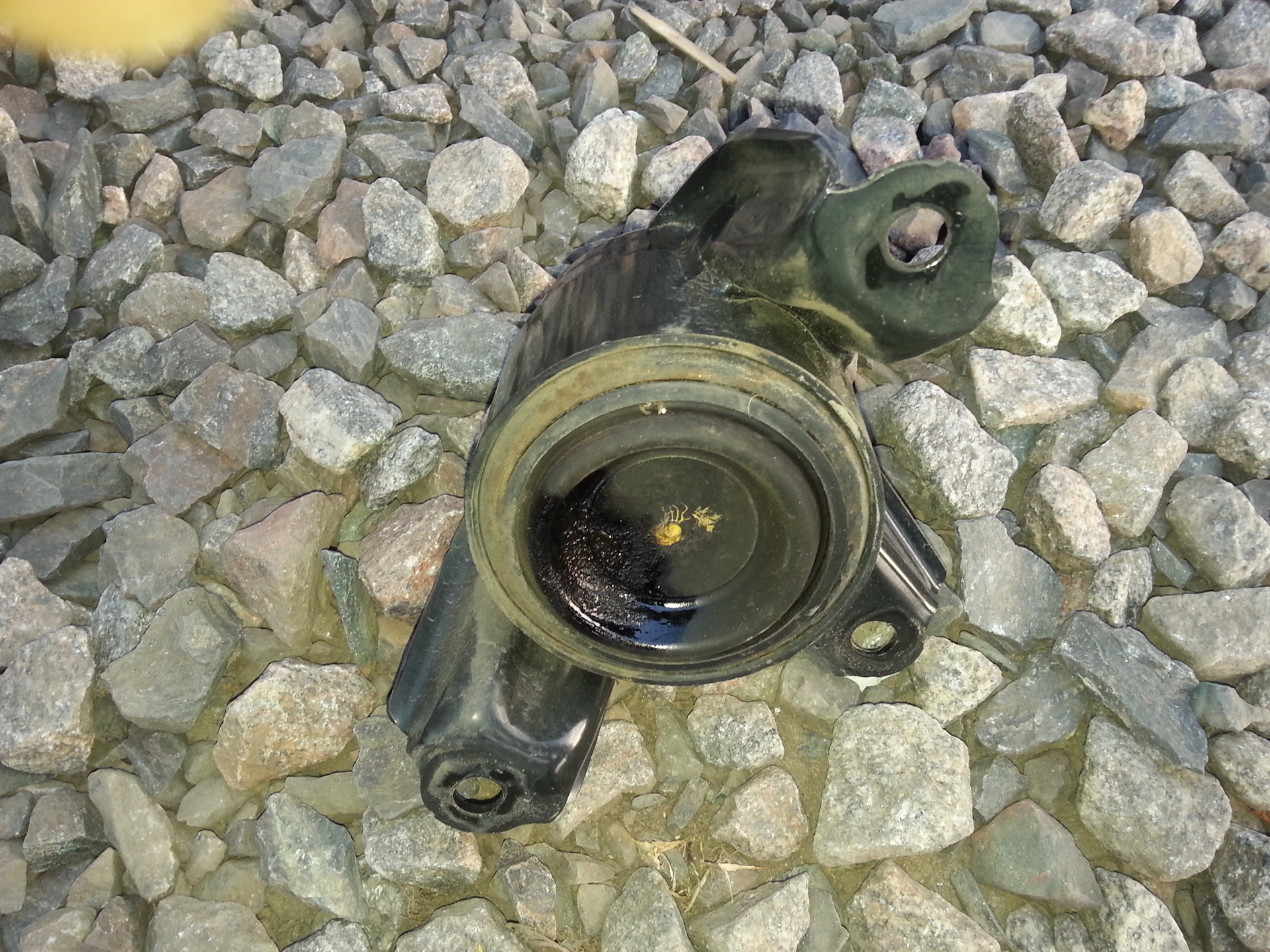 Замена верхней (гидро)опоры двигателя Солярис — 218101R010 — Hyundai ...