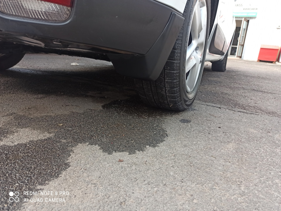 Задние брызговики — Renault Grand Scenic III, 1,6 л, 2012 года | своими ...