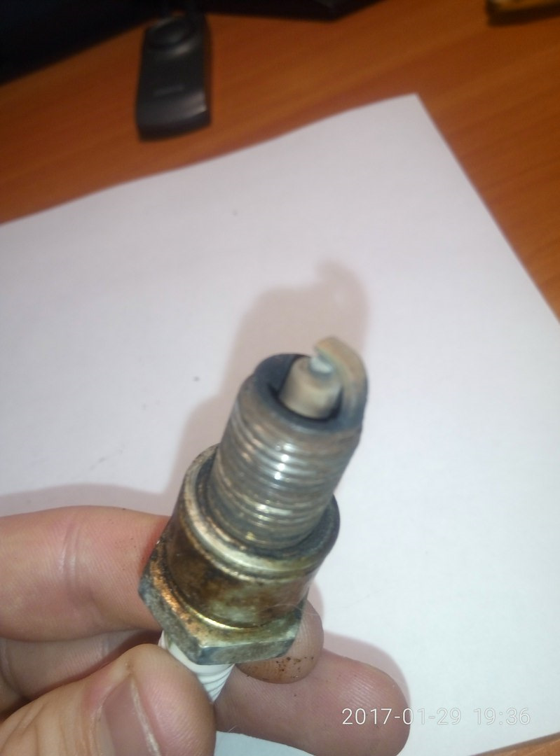 #8 Замена свечей зажигания — Daewoo Nexia (2G), 1,5 л, 2004 года ...