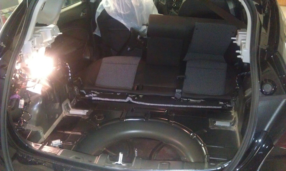 Шумоизоляция… — Opel Astra J, 1,6 л, 2011 года | тюнинг | DRIVE2