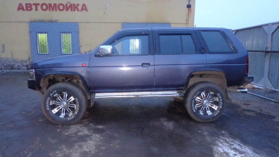 пришли с Экзиста ветровики — Nissan Terrano I, 3,2 л, 1991 года ...