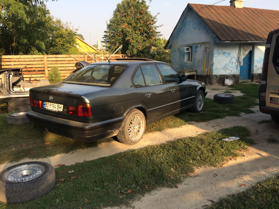 Самая спонтанная покупка года! R17 — BMW 5 series (E34), 2 л, 1988 года ...