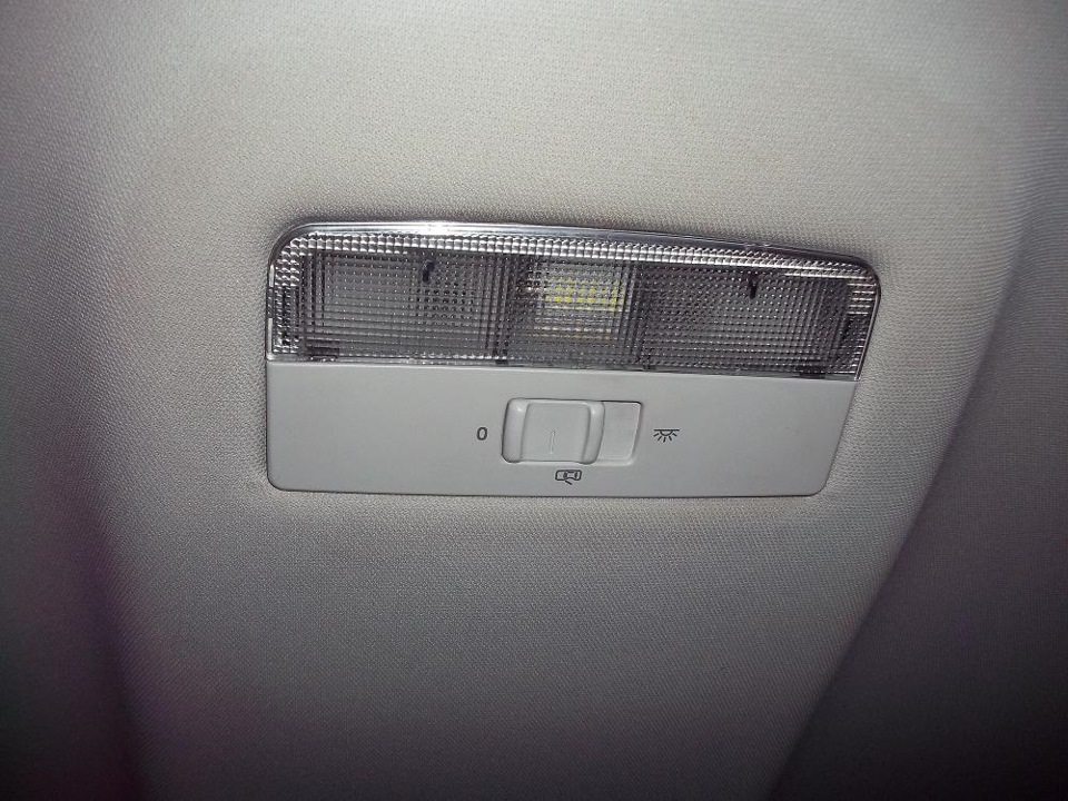 Задний плафон как в элеганс — Skoda Octavia A5 Mk2, 1,6 л, 2011 года ...