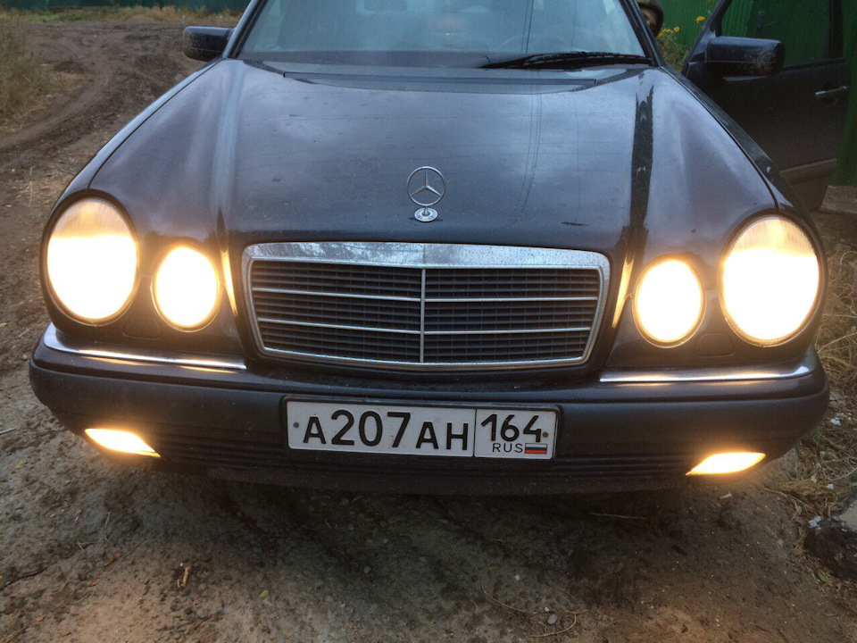Полировка фар — Mercedes-Benz E-class (W210), 2,8 л, 1997 года | просто ...