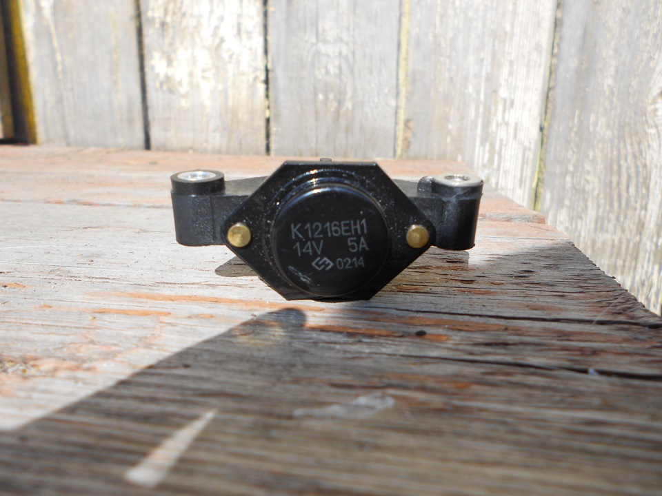 Заменил РН, но напряжение все равно не выше 12В — Lada Приора седан, 1 ...