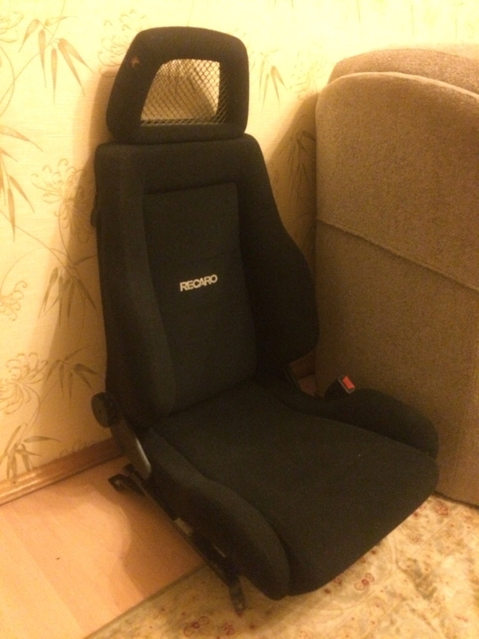 Новые сидения Recaro!old school! — Volkswagen Golf Mk3 GTI, 2 л, 1995 ...