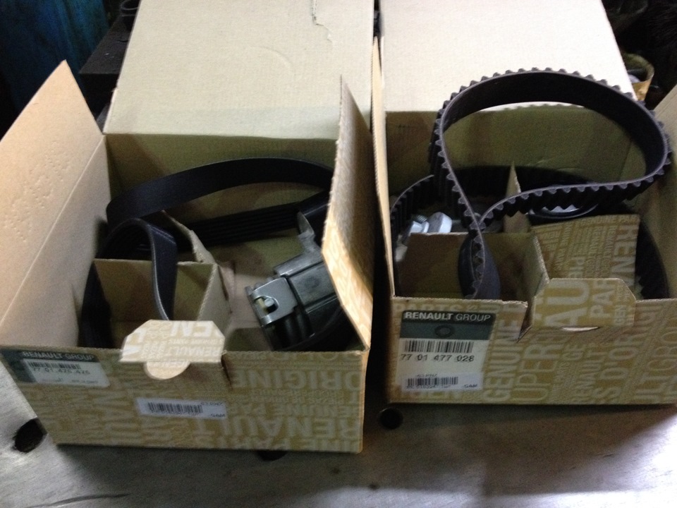 7701477028 Комп ремня грм (зубч)+ролик натяж 1шт RENAULT | Запчасти на ...