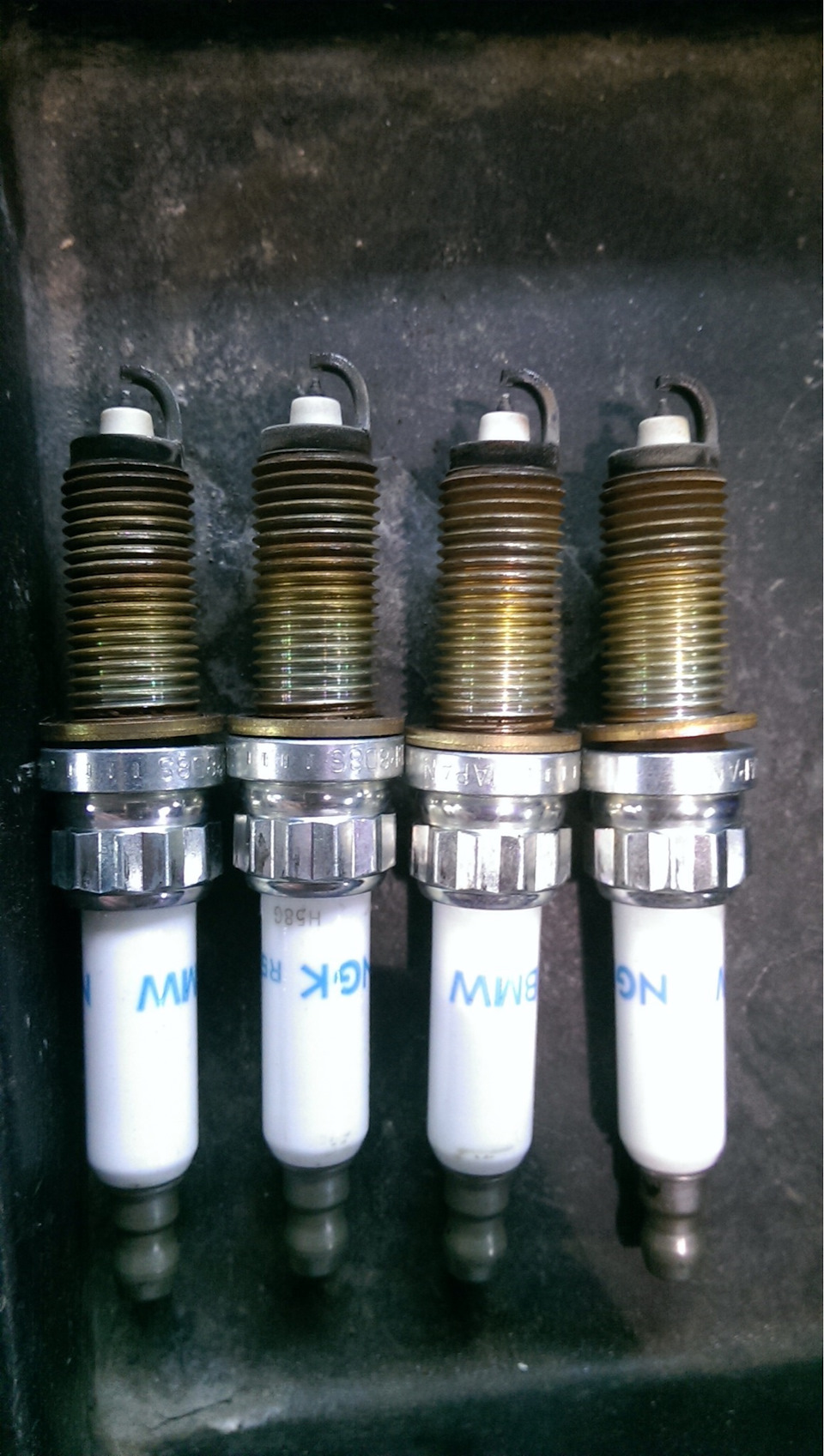 12120039664 Свеча зажигания BMW | Запчасти на DRIVE2