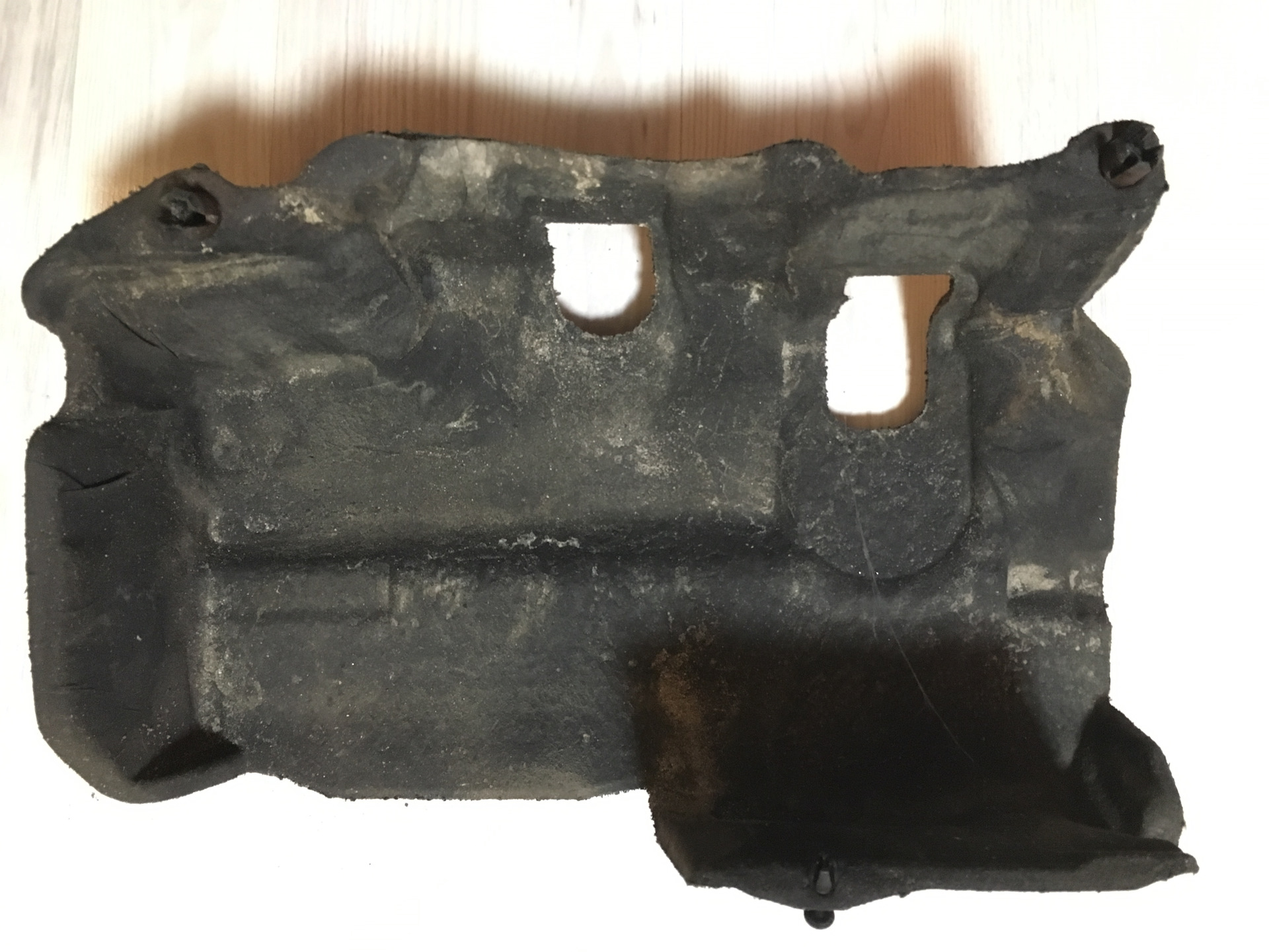 Снимаем на лето "шубу" с масляного поддона мотора. — Volkswagen Tiguan ...