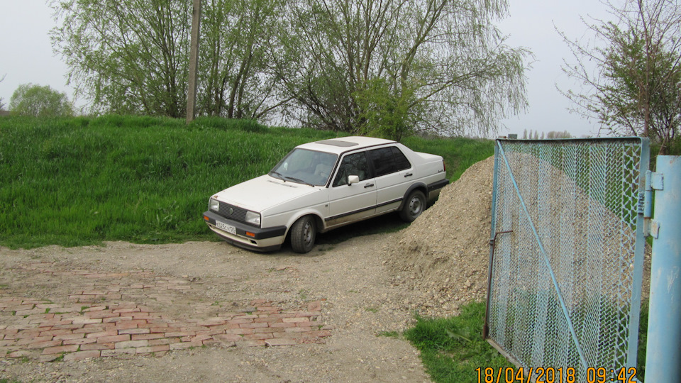 Задний подлокотник. — Volkswagen Jetta II, 1,6 л, 1986 года | запчасти ...