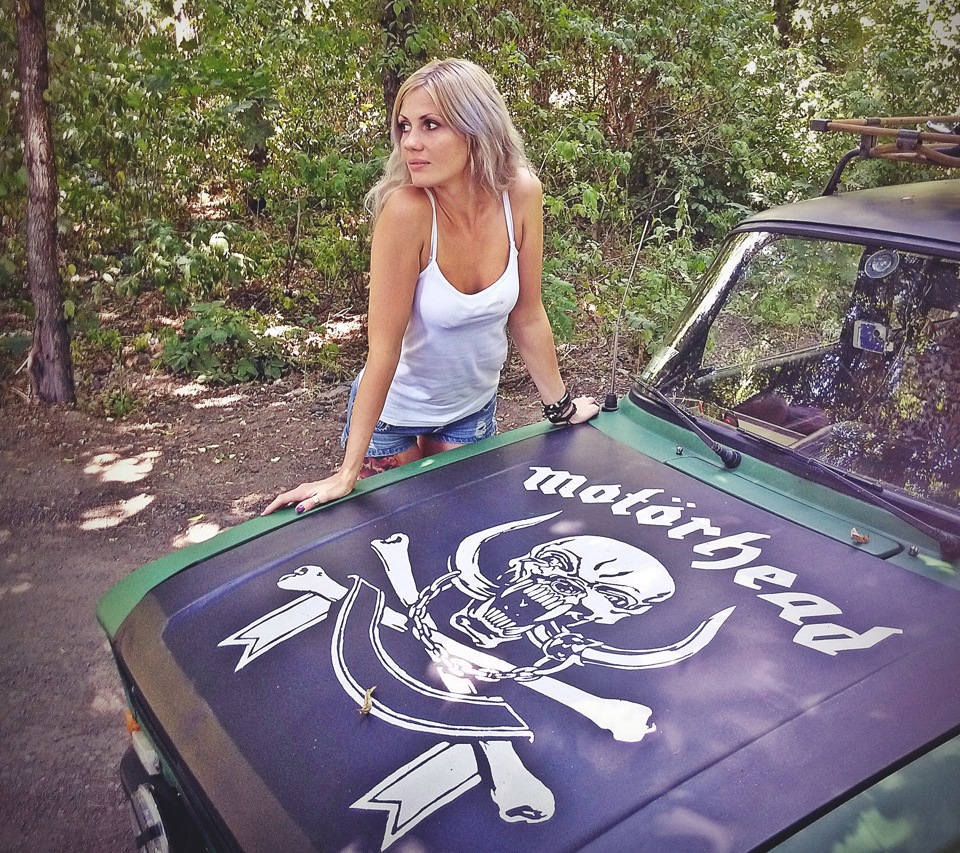 Good girl and bad Moskvich — Сообщество «Girls & Cars» на DRIVE2