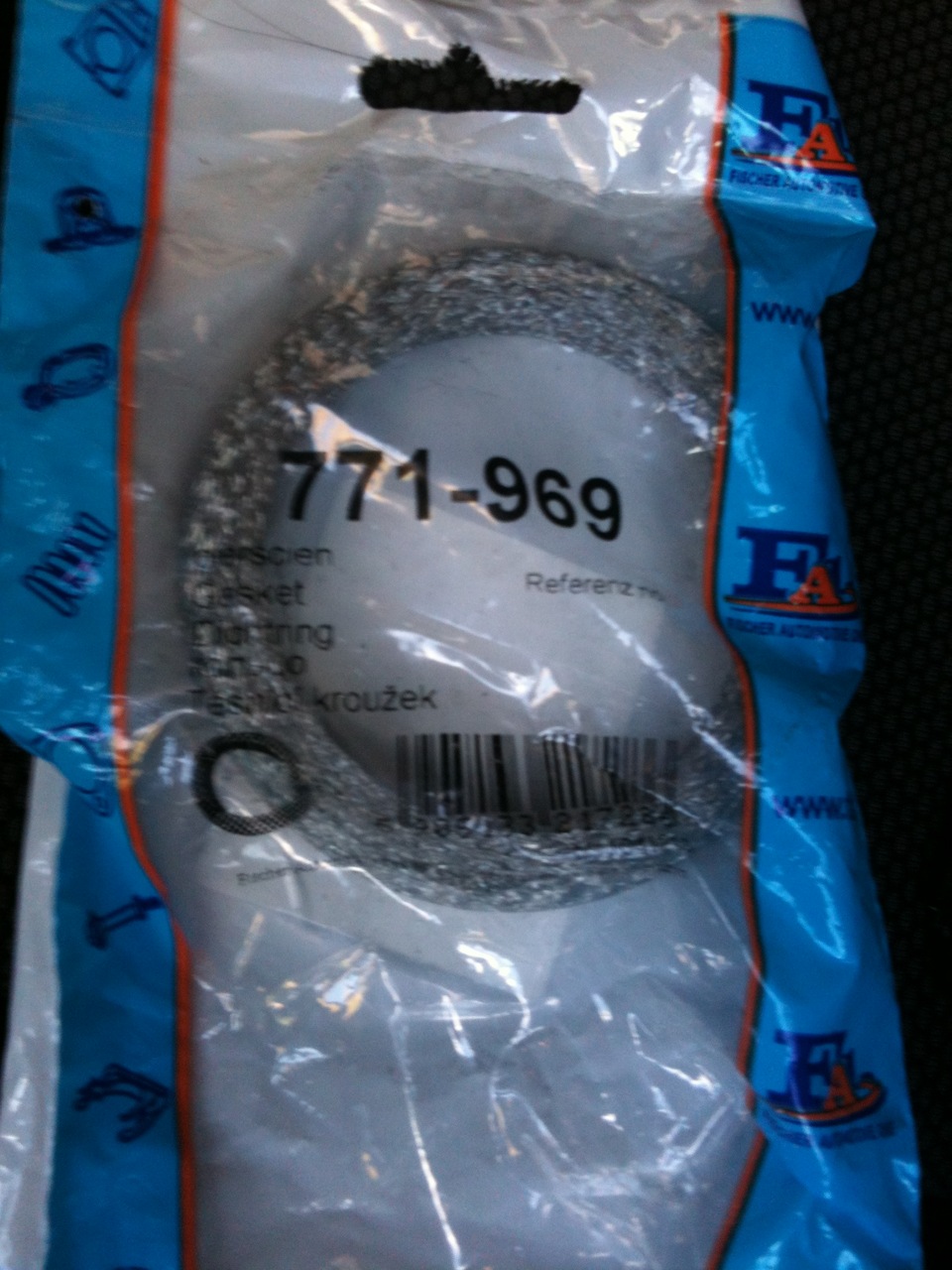 замена прокладки глушителя — Toyota Matrix (1G), 1,8 л, 2003 года ...