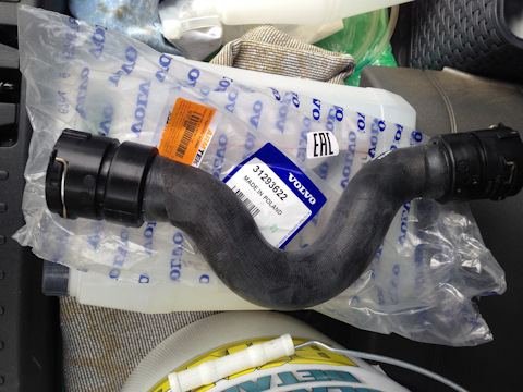 31293622 Шланг радиатора верхний Volvo | Запчасти на DRIVE2