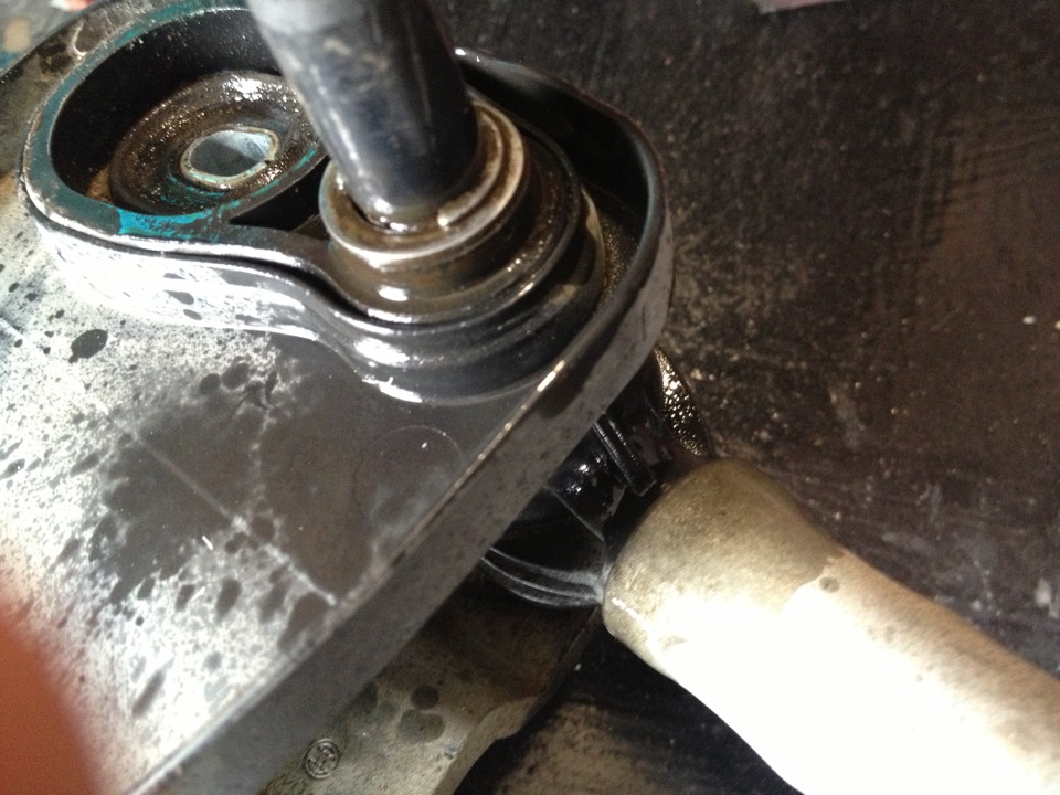 Замена мотора стеклоочистителя BOSCH 0390241538 и GM 1273742 Кожух ...