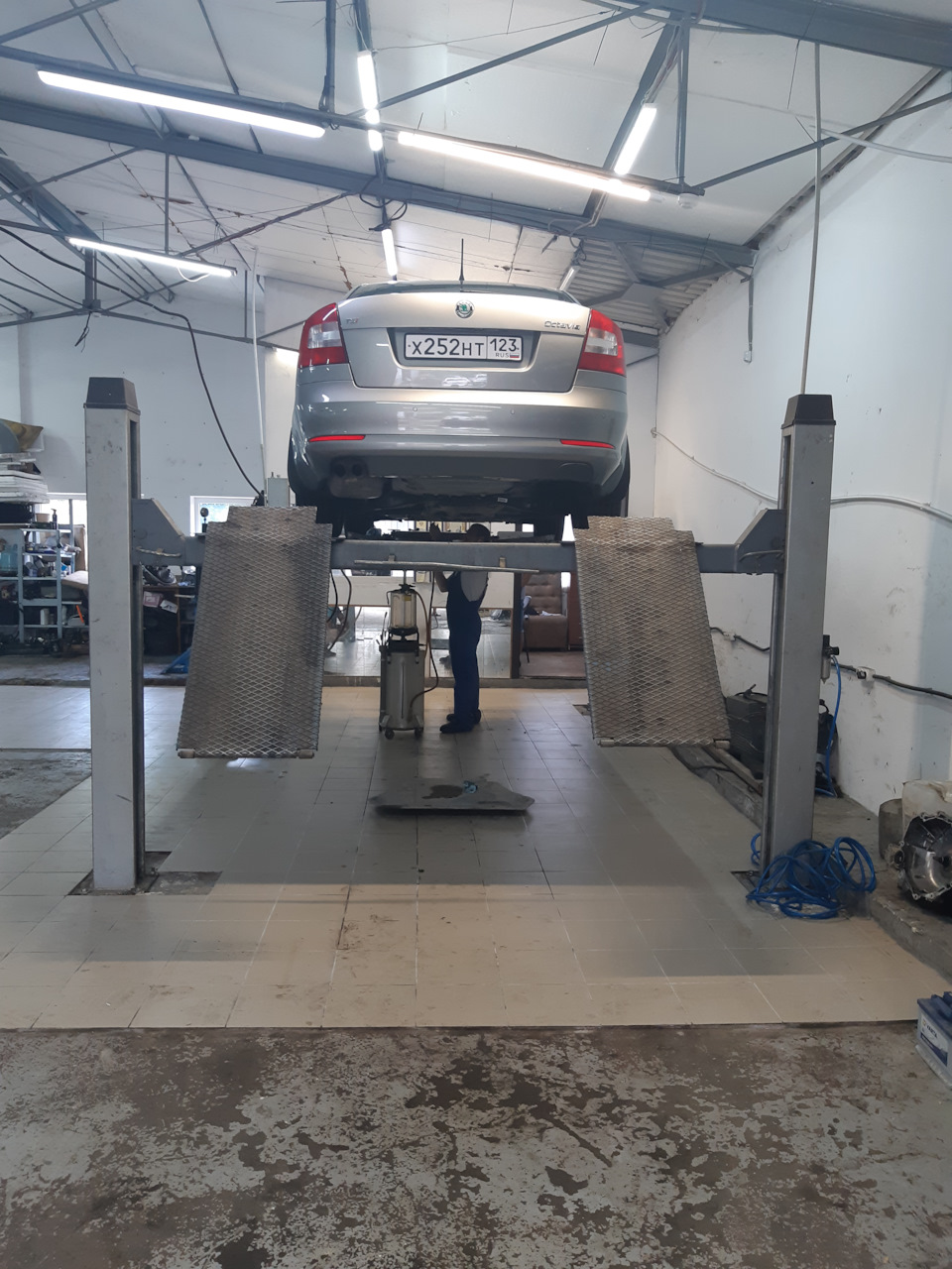 Замена масла АКПП Aisin(09G) — Skoda Octavia A5 Mk2, 1,8 л, 2012 года ...