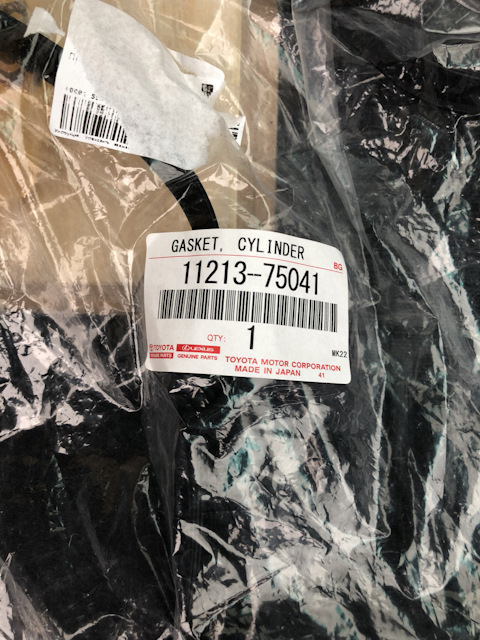 1121375041 Комплект прокладок, крышка головки цилиндра TOYOTA LEXUS ...