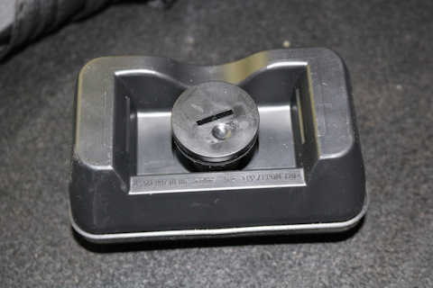 A2039970186 Заглушка порога MERCEDES | Запчасти на DRIVE2