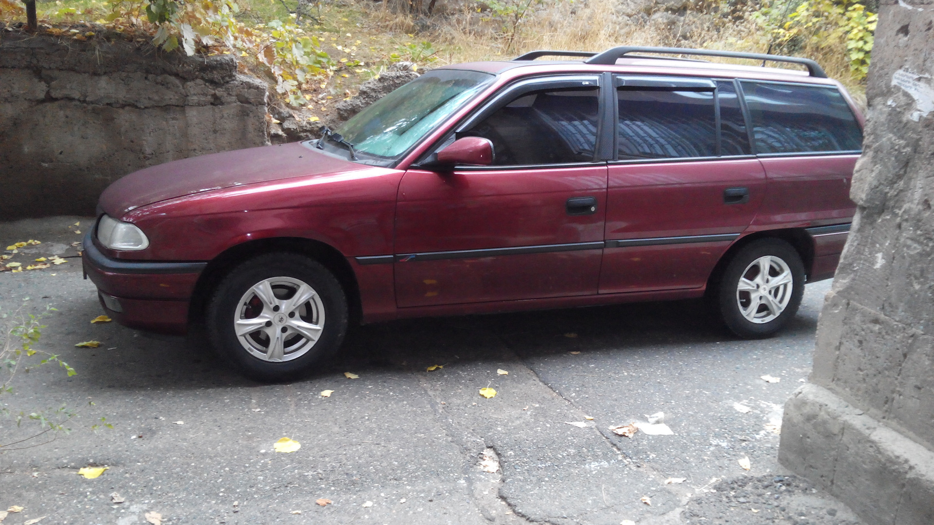 к зиме готов с новым комплектом диски+шины — Opel Astra F, 1,6 л, 1997 года | шины | DRIVE2