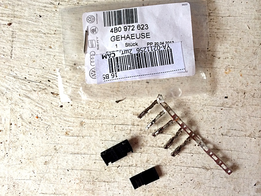 4B0972623 Корпус плоского разъёма VAG | Запчасти на DRIVE2