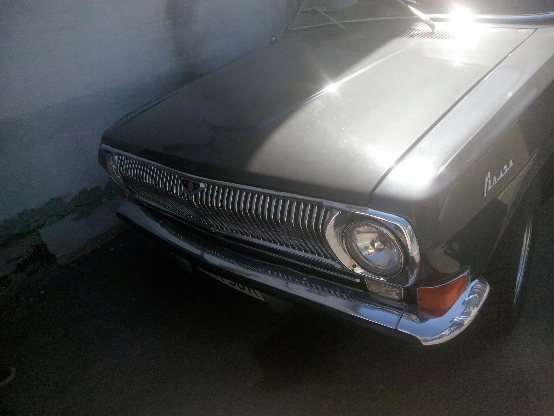Эмблема на решетку. — ГАЗ 24, 2,5 л., 1973 года | стайлинг | DRIVE2