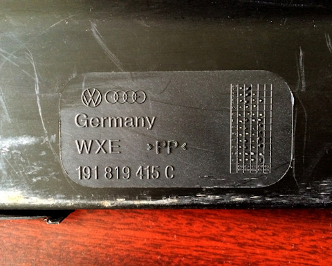 191819415C Дефлектор капота VAG | Запчасти на DRIVE2