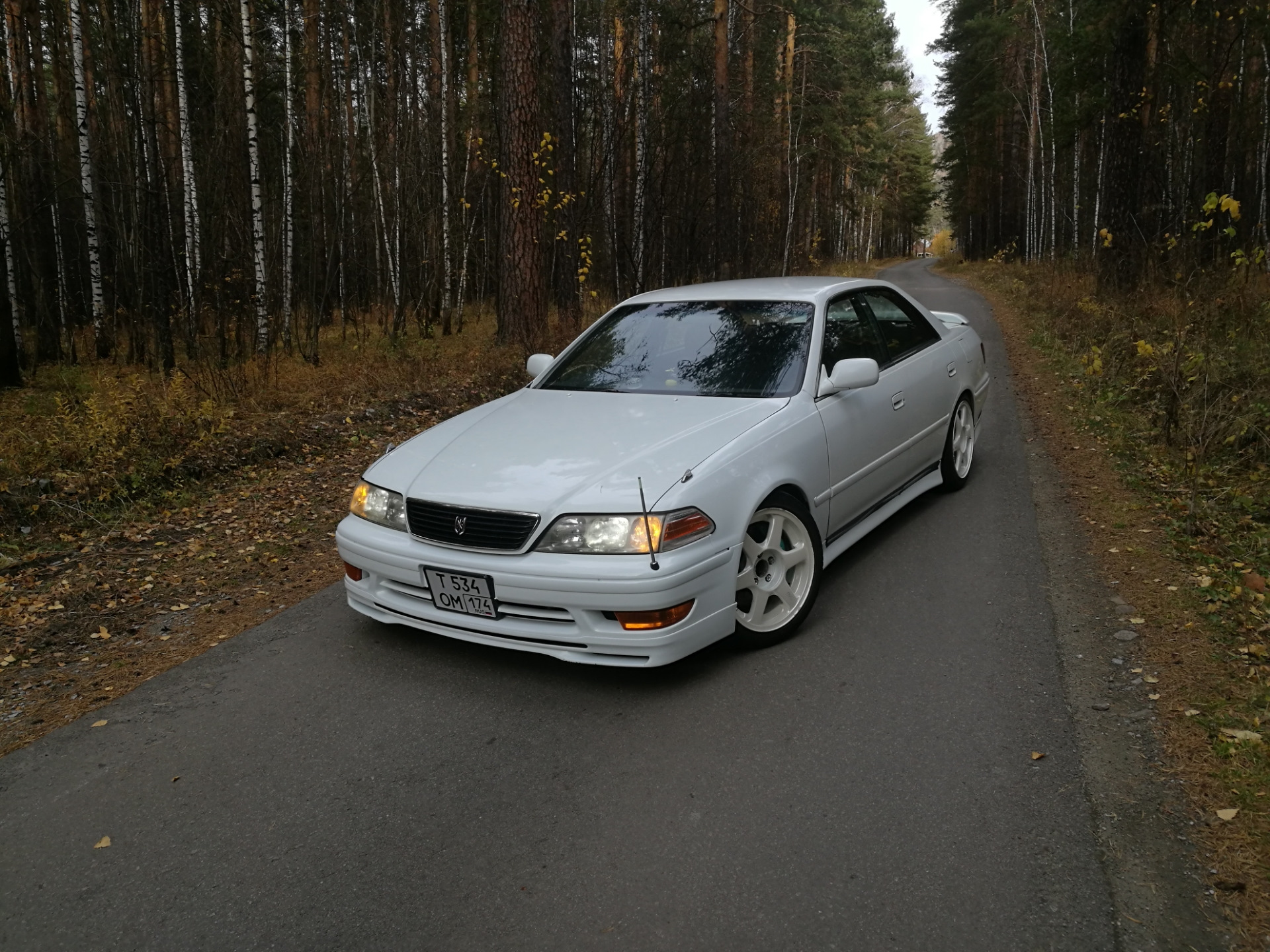 Autumn 🍁 — Toyota Mark II (100), 2,5 л, 1997 года | фотография | DRIVE2
