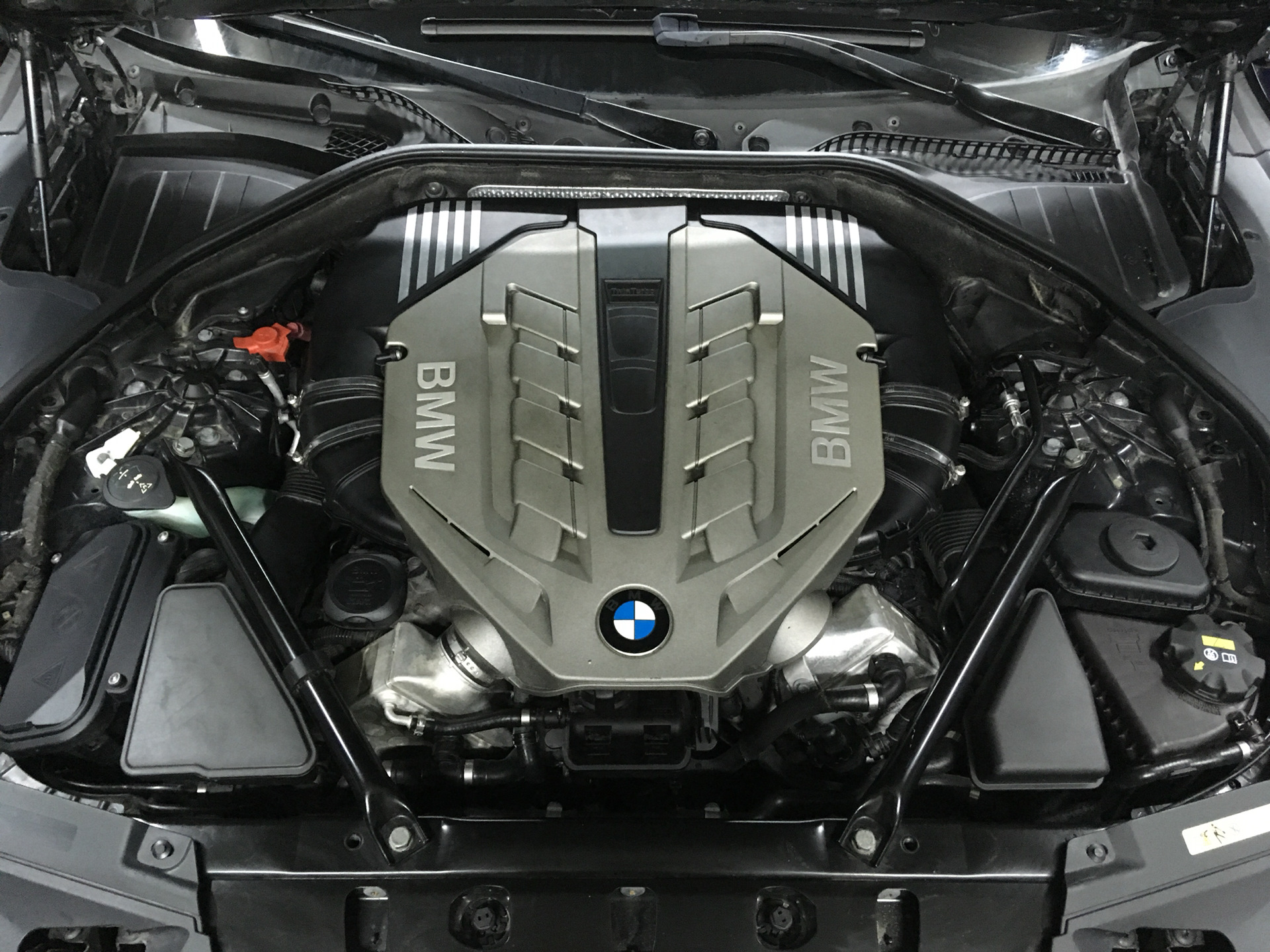 F02 750 V8 с двумя турбинами — BMW 7 series (E38), 5,4 л, 2000 года | покупка машины | DRIVE2