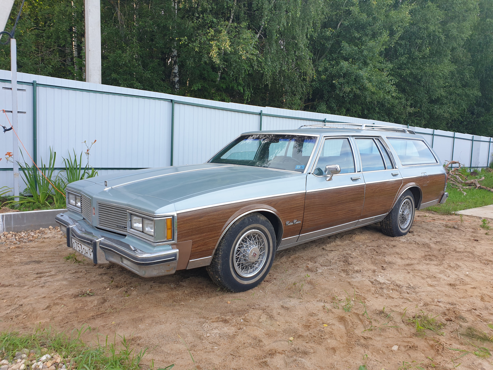 Первый выезд в этом году — Oldsmobile Custom Cruiser (2G), 5 л, 1983 ...