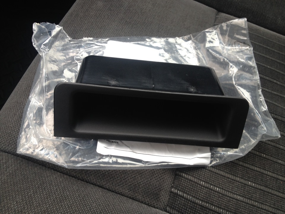 Полочка в подлокотник — BMW 5 series (E39), 2,3 л, 1997 года | запчасти ...