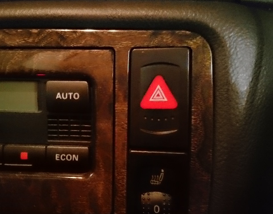 [электрика] НУЖЕН СОВЕТ! замена кнопки аварийки — Volkswagen Passat B5 ...