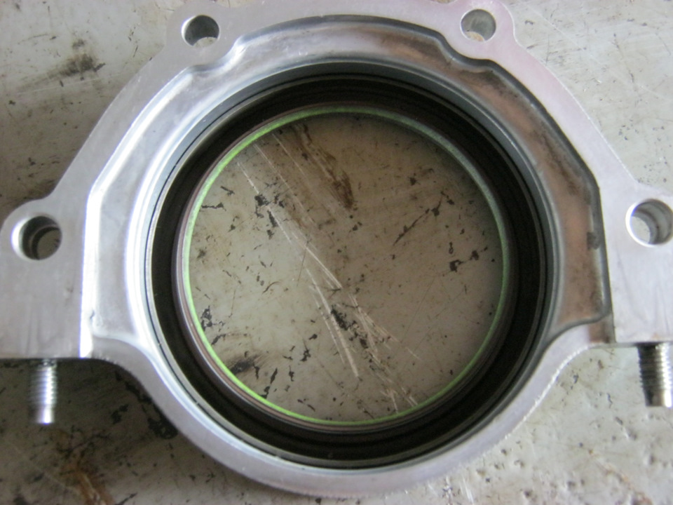 Сальники коленвала и распредвала — Toyota Land Cruiser 70, 2,8 л, 1992 ...