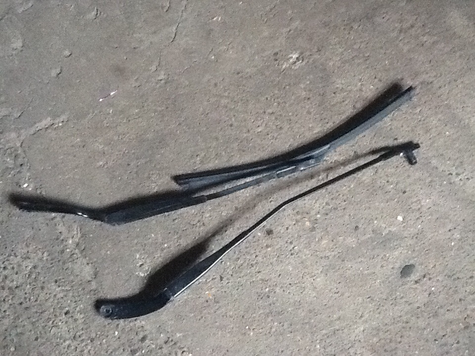 Поводки дворников. — Volkswagen Golf Variant (Mk4), 1,4 л, 2002 года ...