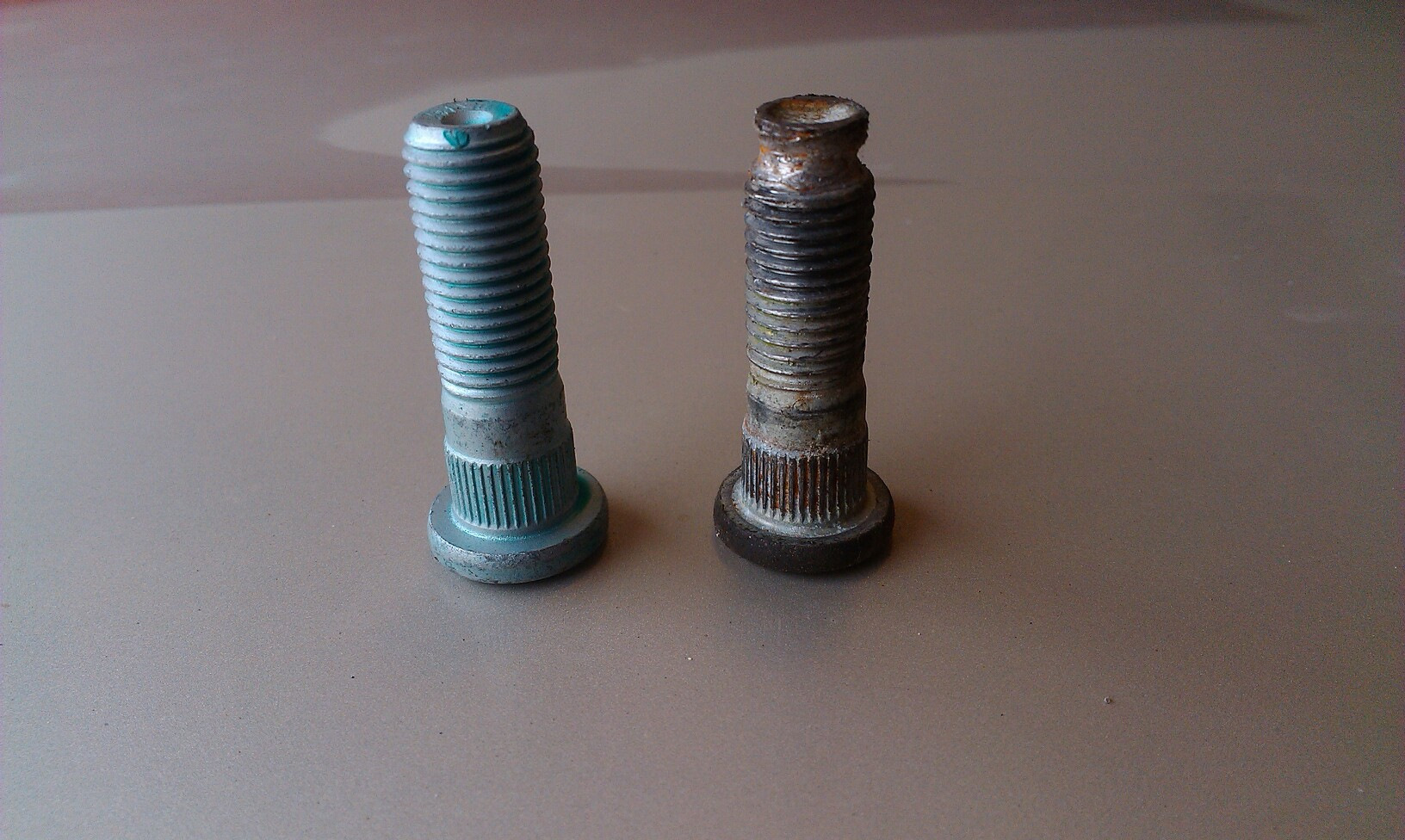 Болт ступицы — Mazda Familia (BJ), 1,5 л, 1999 года | своими руками ...