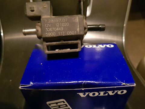 30670449 КЛАПАН ЭЛЕКТРОМАГНИТНЫЙ C30 (07-12), S40 II (04-12), S60 (00 ...