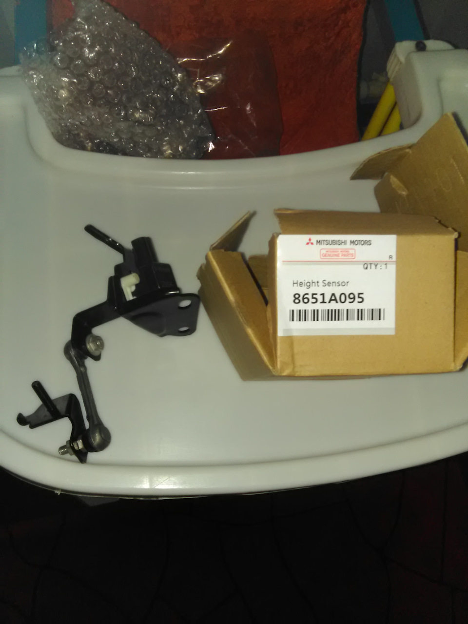 8651A095 Датчик высоты передней подвески Mitsubishi | Запчасти на DRIVE2