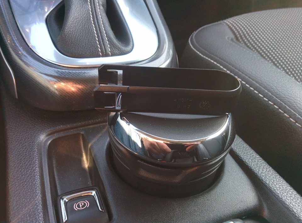 Съемник колпачка колесного болта — Opel Astra J, 1,6 л, 2011 года ...