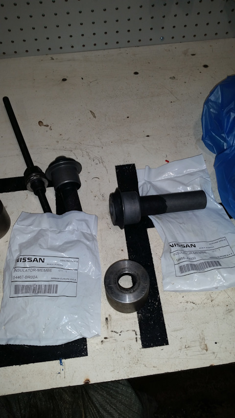 54467BR00A Сайлентблок (комплект) NISSAN INFINITI | Запчасти на DRIVE2