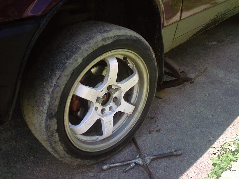 Бедные мои R15 195/50 — Lada 21099, 1,5 л, 1994 года | шины | DRIVE2