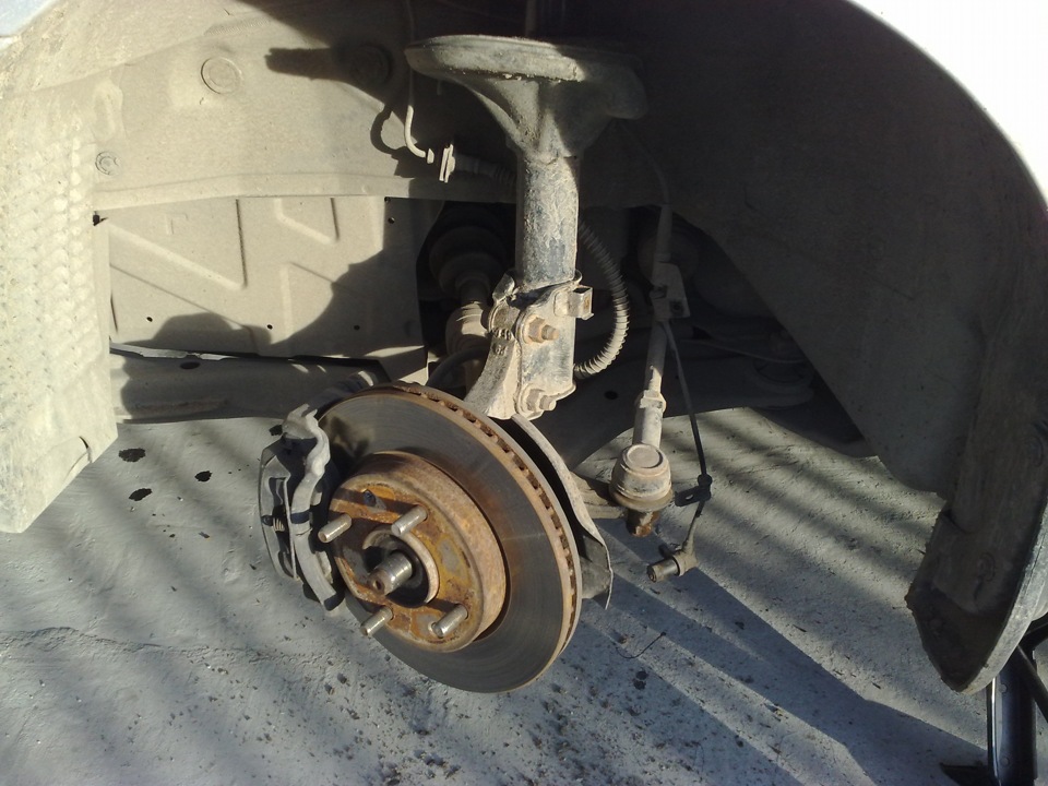 Замена левого внешнего шруса — Hyundai Elantra (3G), 2 л, 2003 года ...
