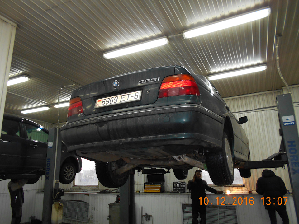 Замена масла. — BMW 5 series (E39), 2,3 л, 1997 года | визит на сервис ...