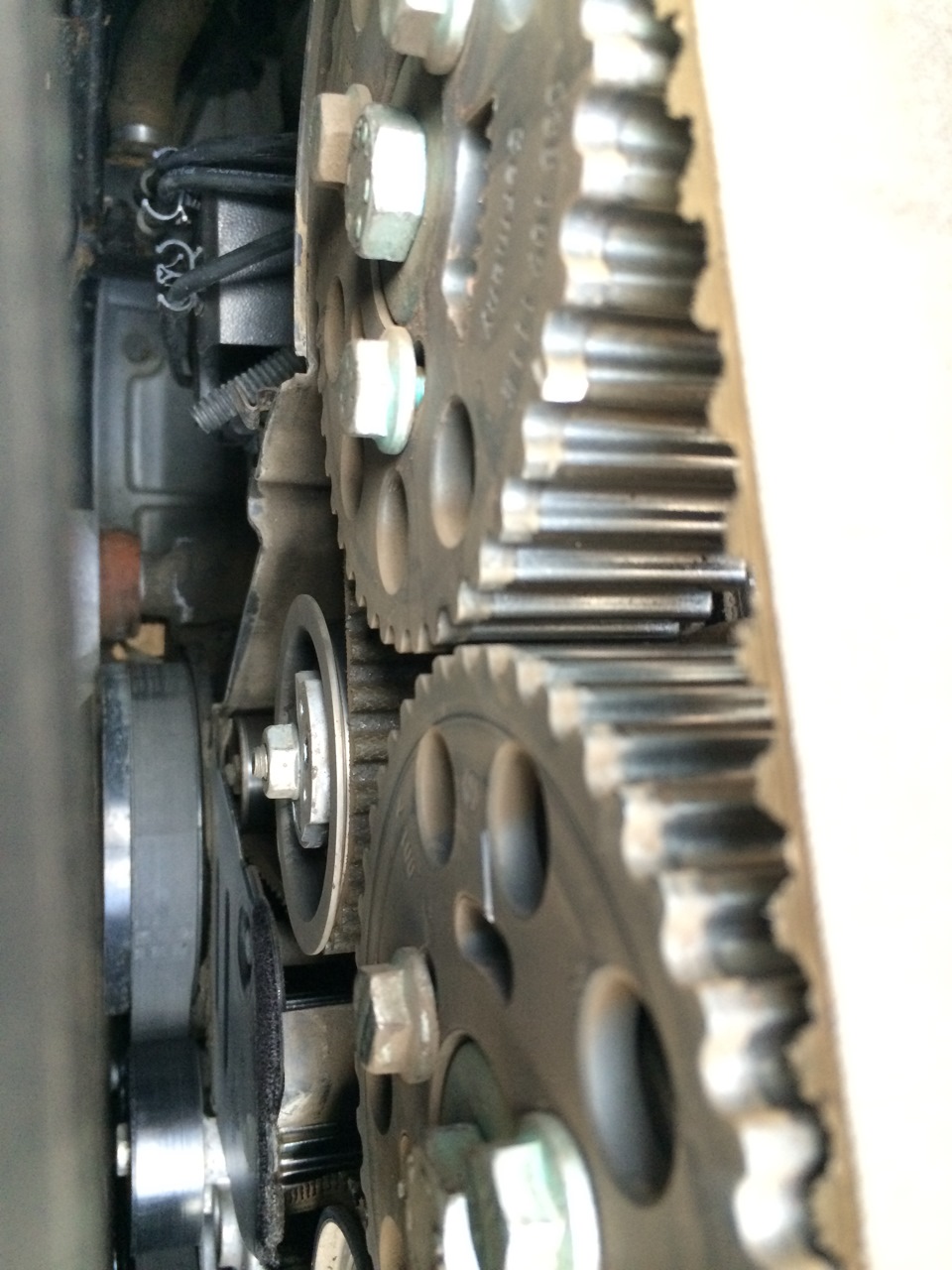 Замена ГРМ и сальника коленвала! — Audi A4 Avant (B7), 2 л, 2005 года ...