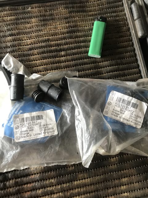 4D0698647 Комплект пыльников для направляющих VAG | Запчасти на DRIVE2