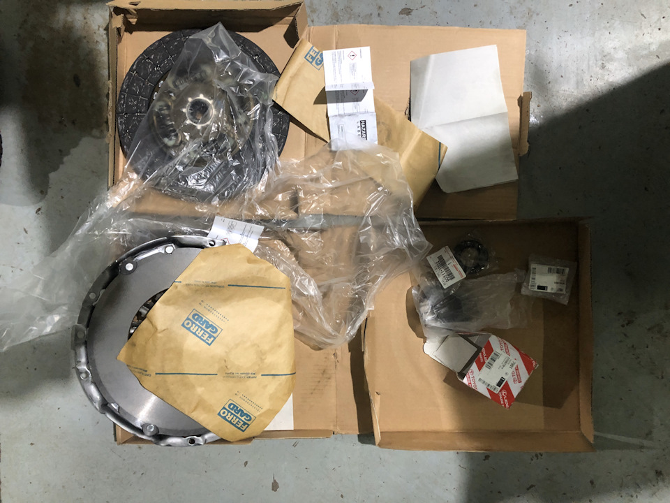 Замена сцепления МКП — Toyota Hilux (7G), 2,5 л, 2013 года | визит на ...