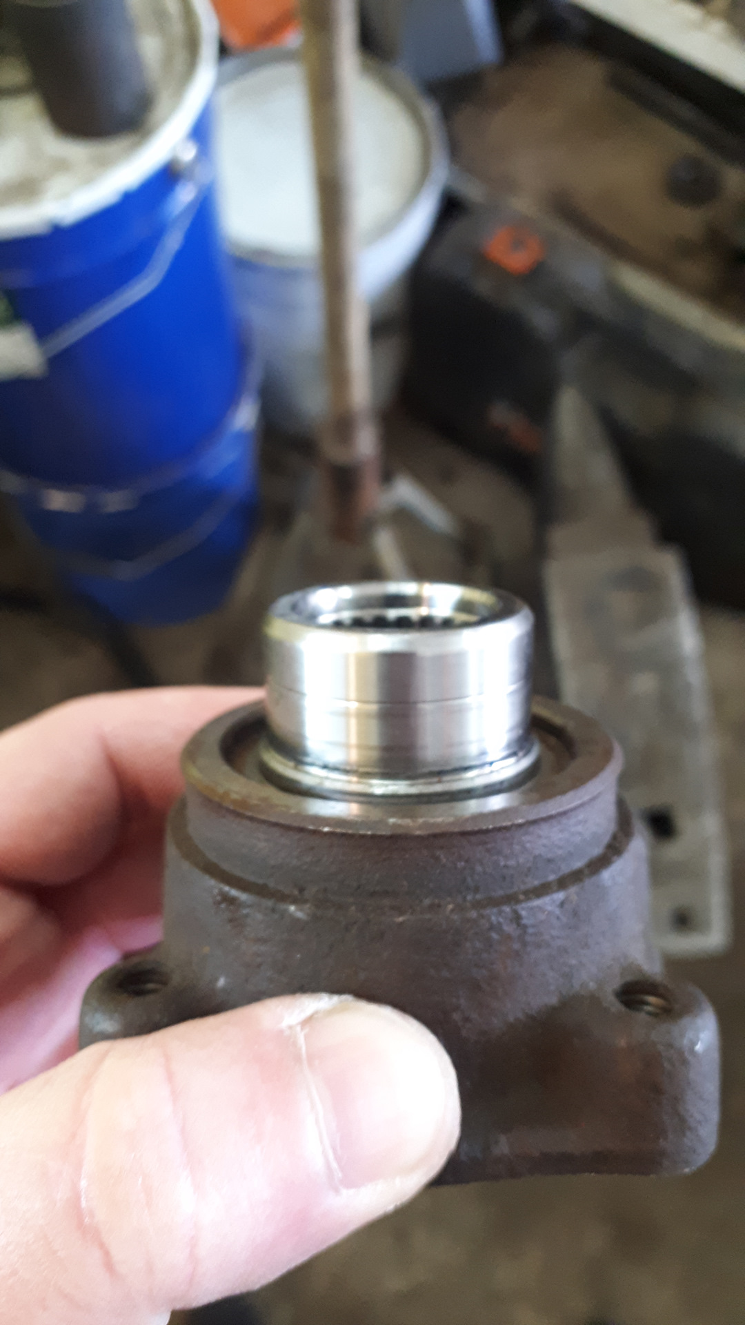 Потёк сальник на редукторе — Honda CR-V (RM), 2 л, 2013 года | визит на ...