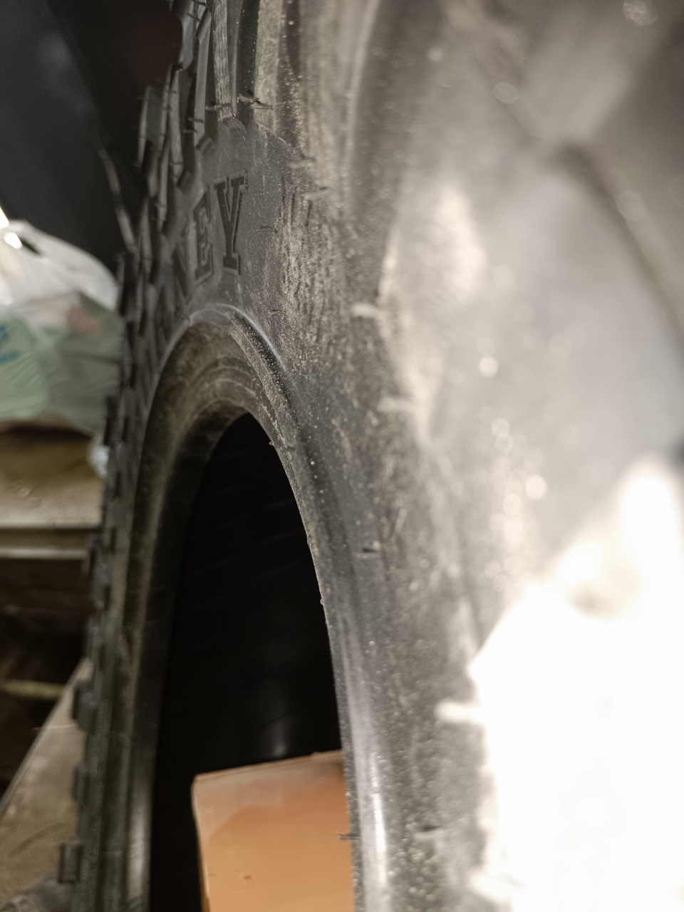 Journey (Wanda) Claw XTR WN02 37/12.5-16 325/80-16 на 3х составных ...