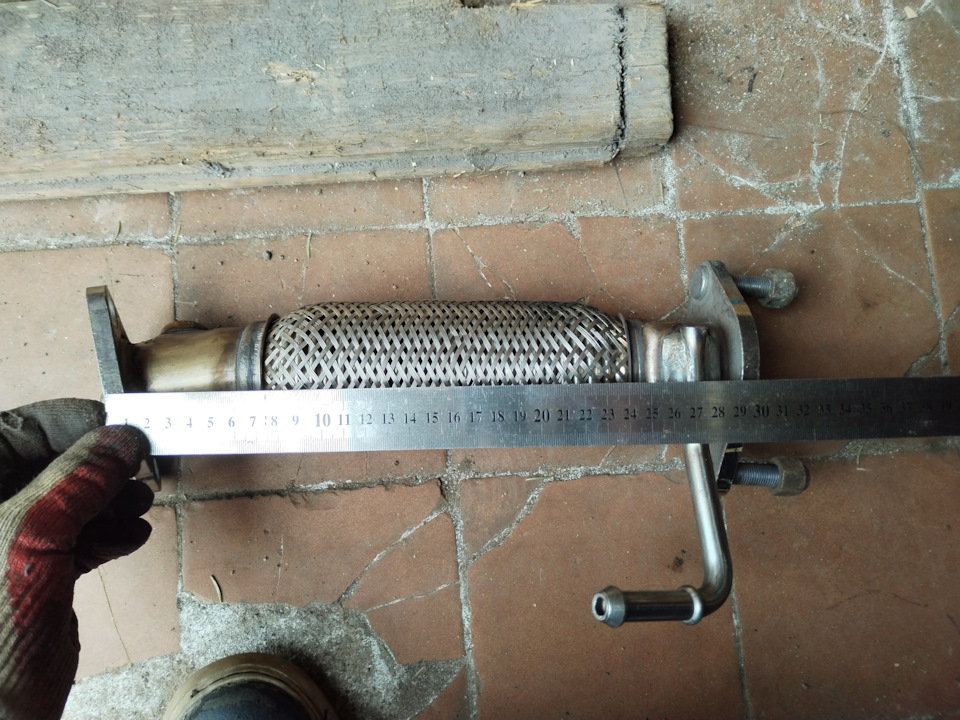 Приёмная труба, гофра I30 gen2 — Hyundai i30 (2G), 1,6 л, 2012 года ...