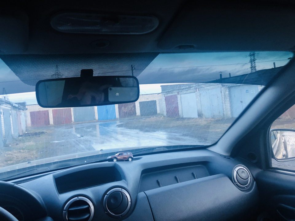 Одна полоска на лобовом — Renault Duster (1G), 2 л, 2012 года | тюнинг ...