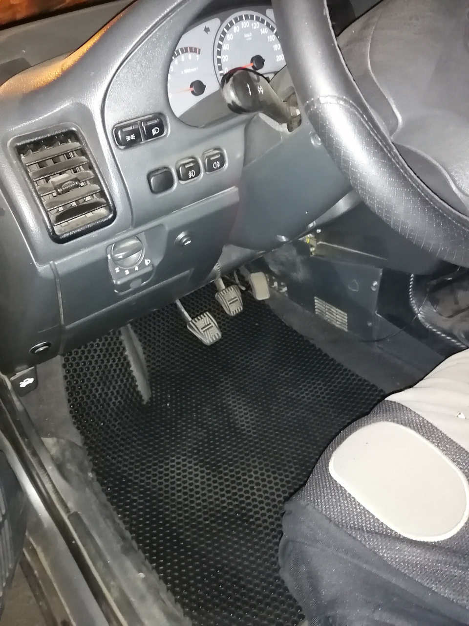 Типо EVA-коврики — Bogdan 21112, 1,6 л, 2012 года | своими руками | DRIVE2