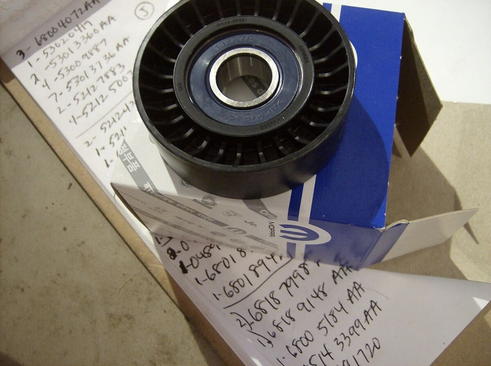 Замена паразитного ролика (обводного) и ролика натяжителя — Chrysler ...