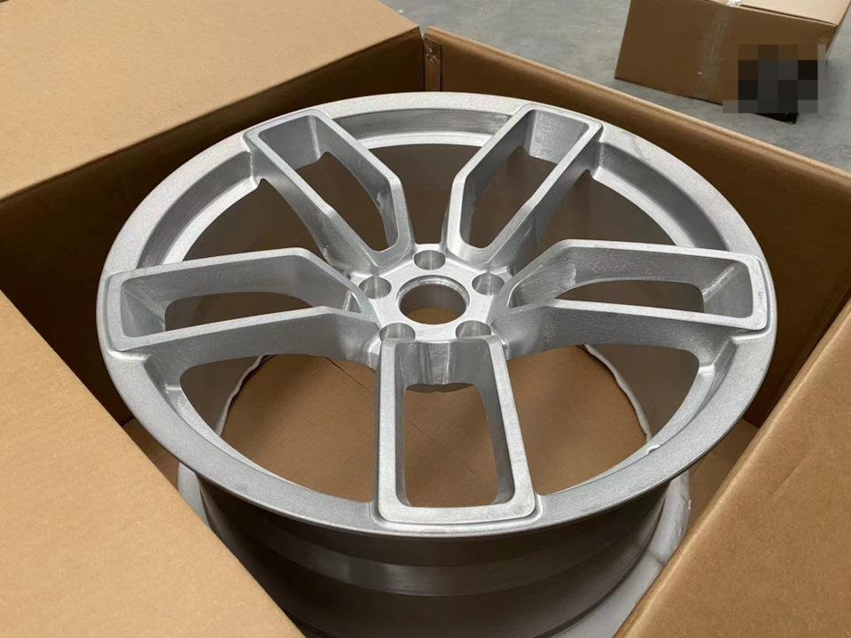Кованые диски SRT FORGED 10,5Jx20 ET20 5x115 на Dodge Charger (7G ...